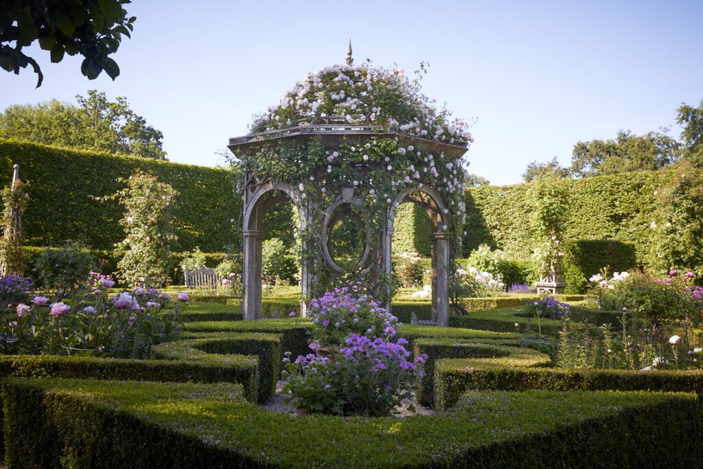 Seend Manor Garden Visit – The Wiltshire Gardens Trust